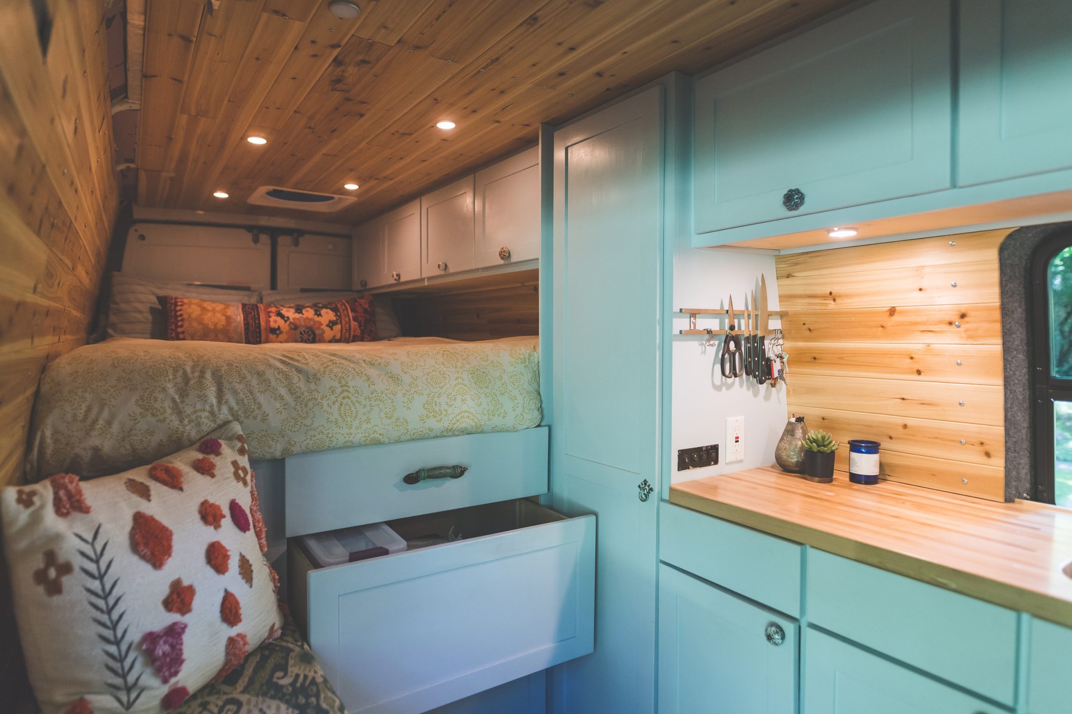Decorating the Interior of Your Shipping Container | Transocean